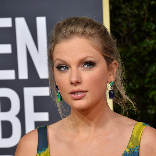 Taylor Swift’s Private Texts Revealed in Court | Daily News Planet