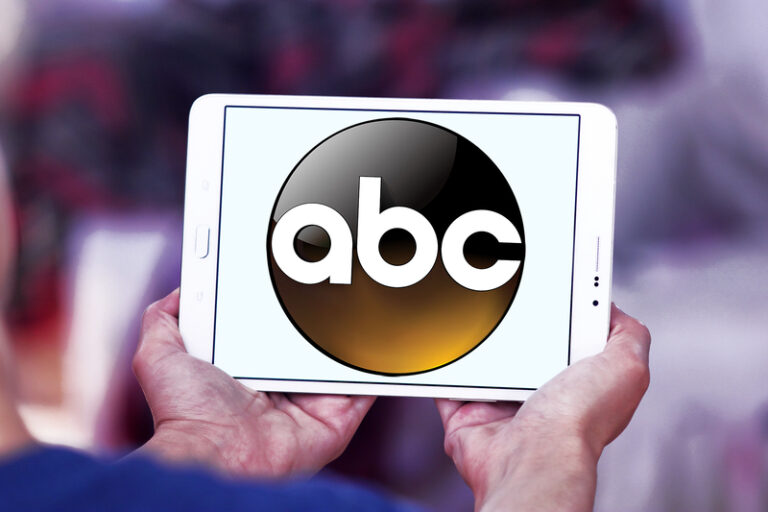 Beloved ABC Host Dies at 64 | Daily News Planet